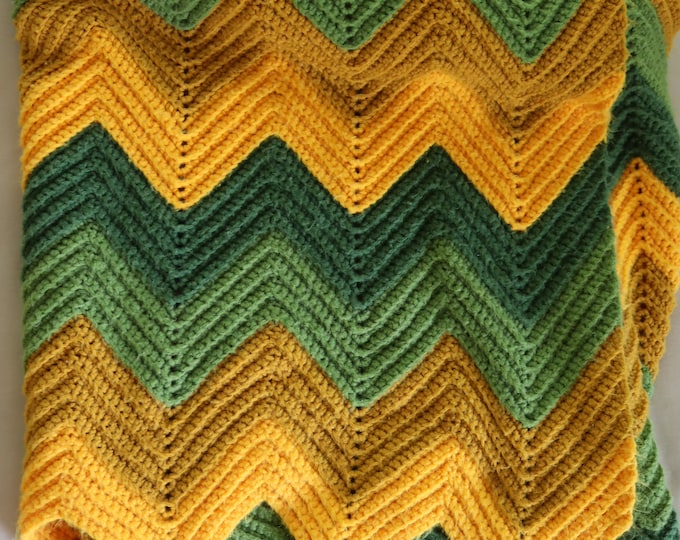 70s Crochet Zig Zag Afghan - Avocado Green and Gold Vintage Afghan/ Throw - Chevron or Ripple ...