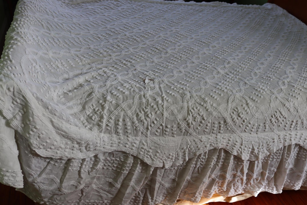 Vintage White Cotton Chenille Bedspread With Ruffle - Swirls and Dots ...