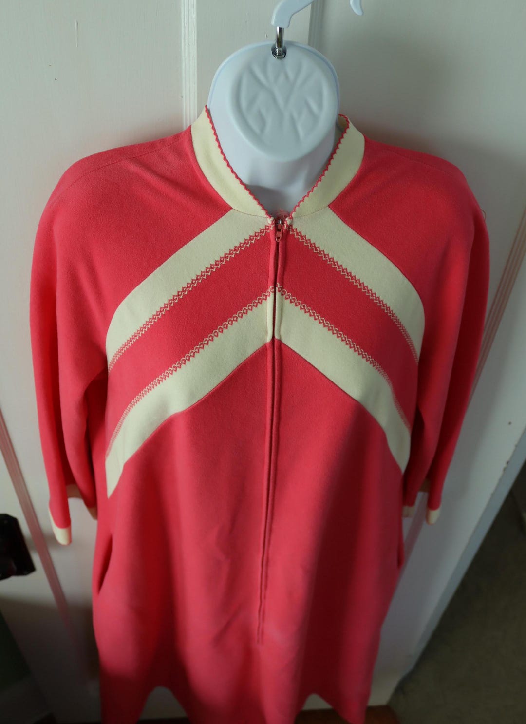 Vintage Pink Velour Robe - 1980s Long Pink Robe - Bright Pink Velour ...