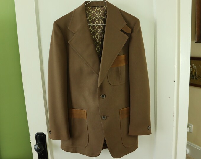 70s Mens Wide Lapel Brown Sports Coat / Blazer by Curlee Vintage Men's ...