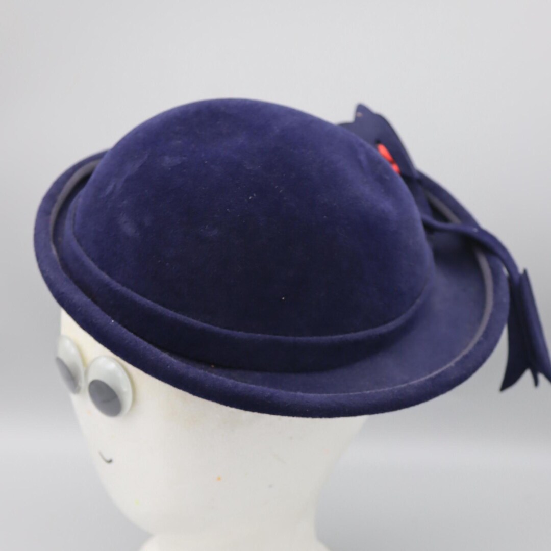 50s / 60s Navy Blue Velvet Hat by Amy, New York - Cute Dark Blue Boater ...