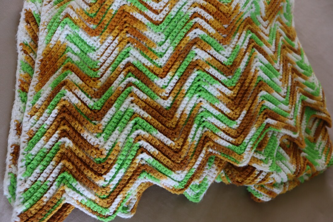 70s/80s Gold and Green Zig Zag Afghan or Throw - Crochet Ripple Afghan ...