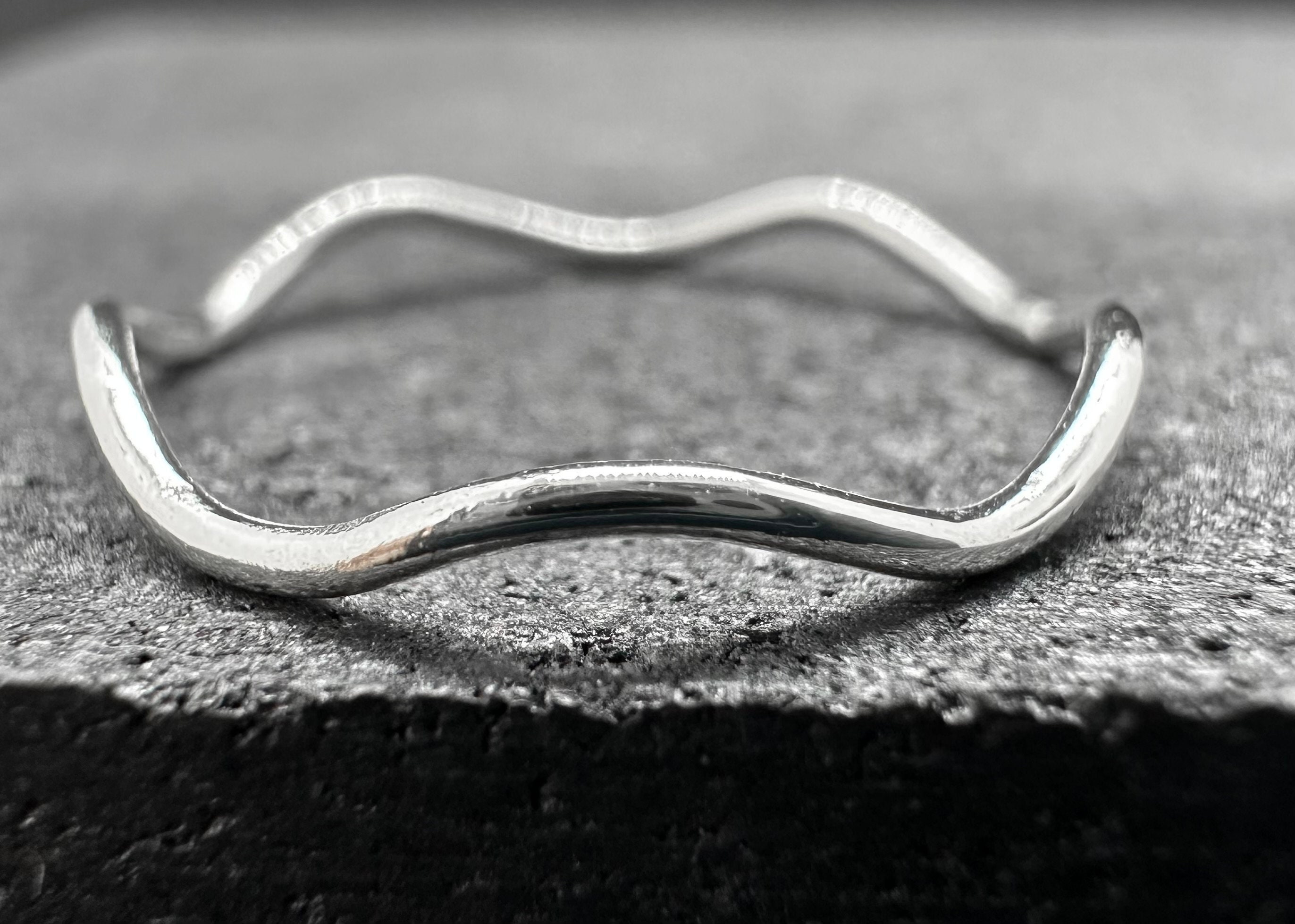 9ct White Gold Wavy Stacking Ring Solid Gold Recycled Handmade in the UK - Etsy