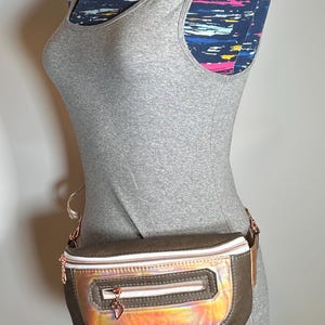 Clamshell Sling - Etsy