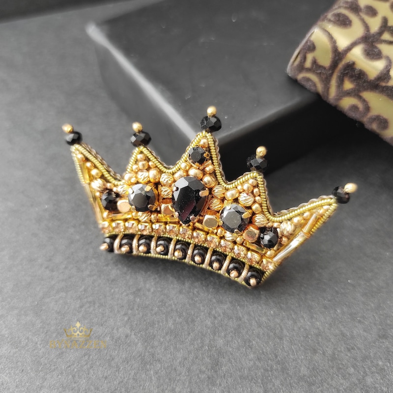 Crown Pin - Etsy