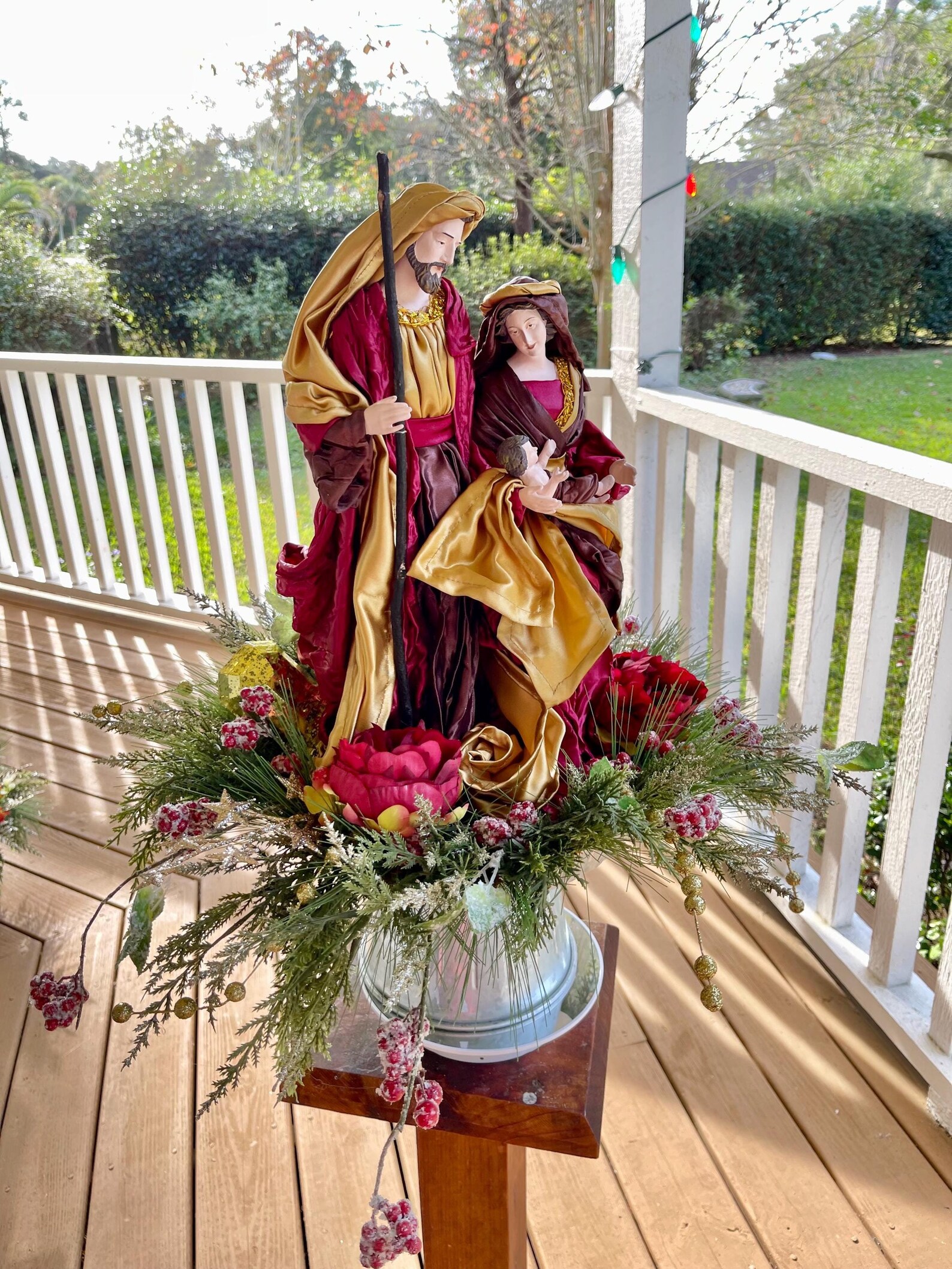 Nativity Centerpiece, Holy Family Centerpiece, Christmas Decor, Elegant ...