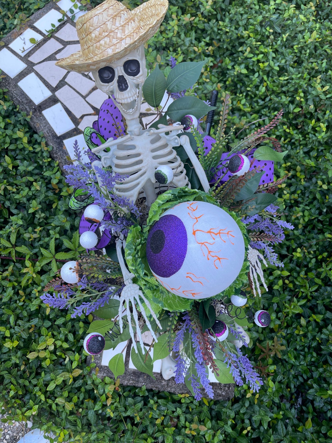 Halloween Skeleton Arrangement: Eyeball Decor in Wheelbarrow - Etsy