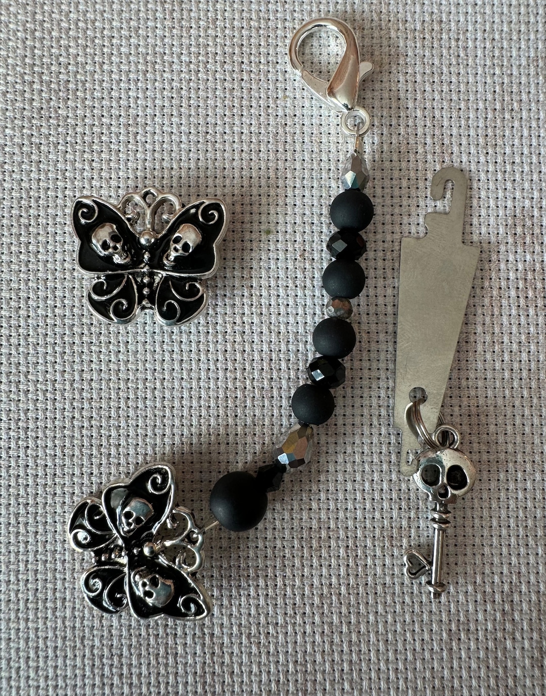 Skull Set, 1x Scissor Fob, 1x Needle Threader, 1x Needle Minder, Skull ...