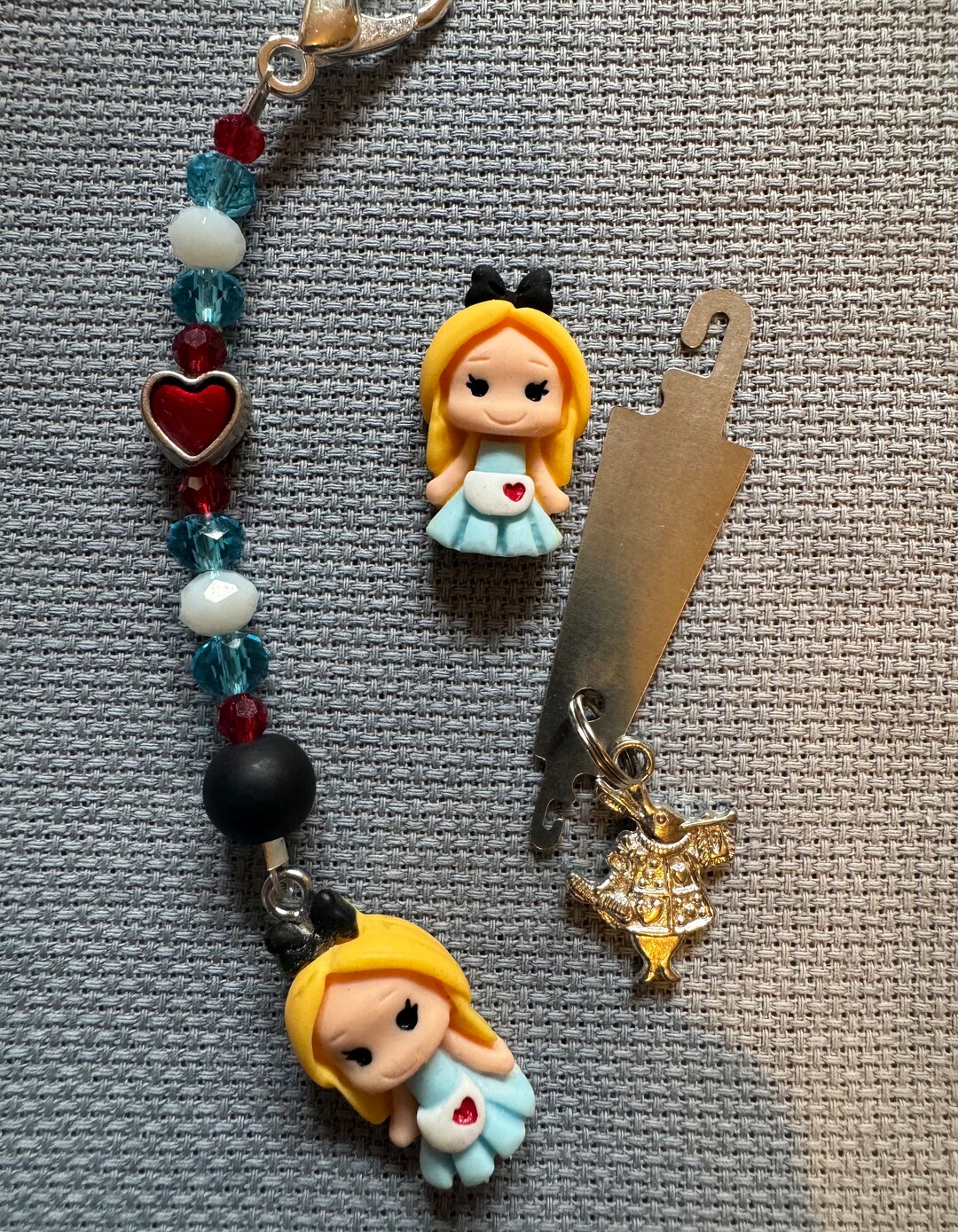 Princess Alice Set, 1x Scissor Fob, 1x Needle Threader, 1x Needle ...