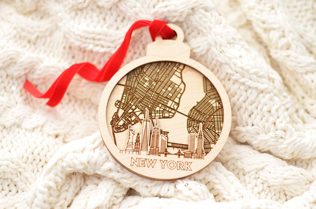 New York Skyline Map Ornament - Unique Travel Themed Christmas Gift ...