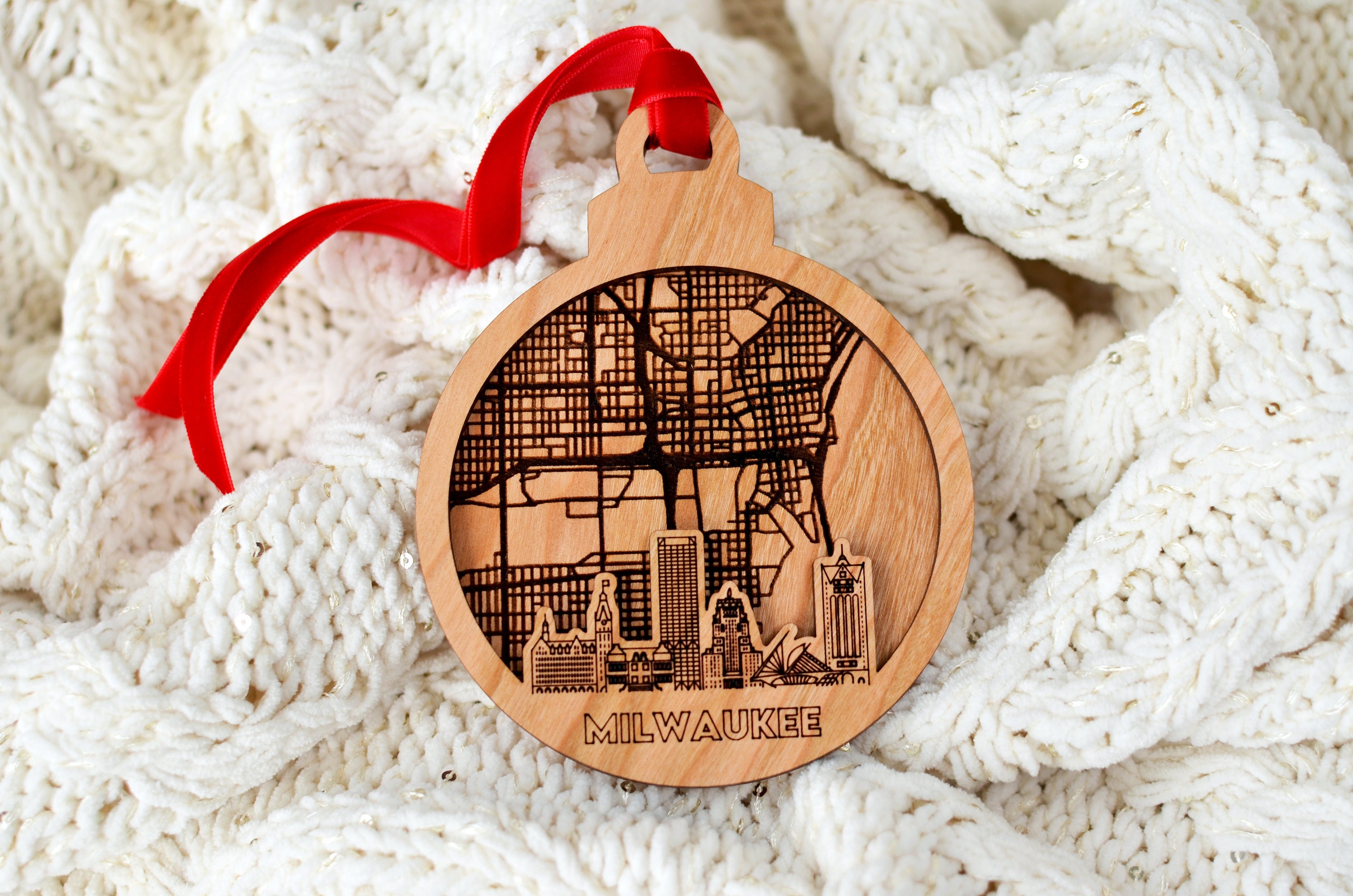 Milwaukee Gift Set Milwaukee Skyline Map Ornament Skyline - Etsy