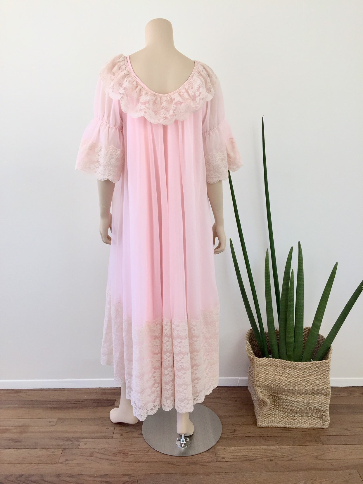 Vintage 1960s PALE PINK Double Layer Nylon & Lace Peignoir Set - Etsy