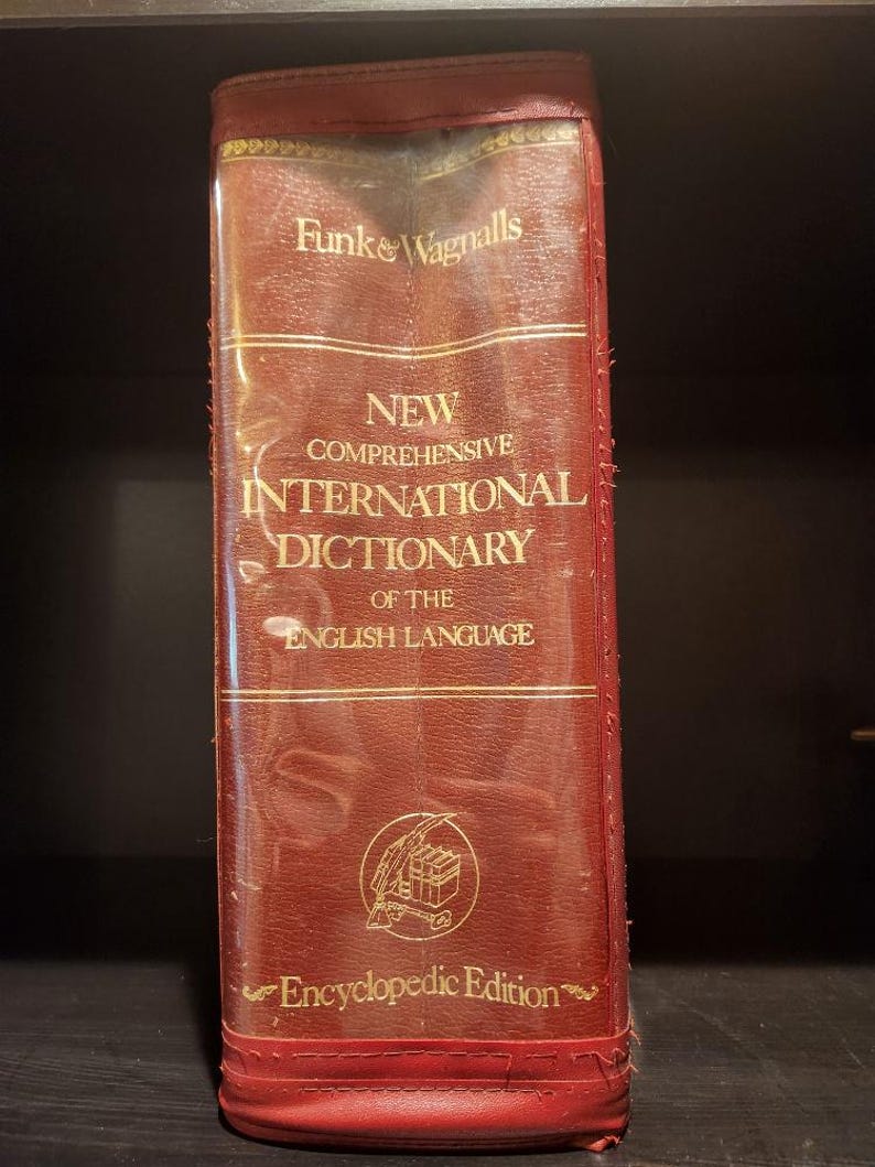 Vintage Funk and Wagnall's New Comprehensive International Dictionary ...
