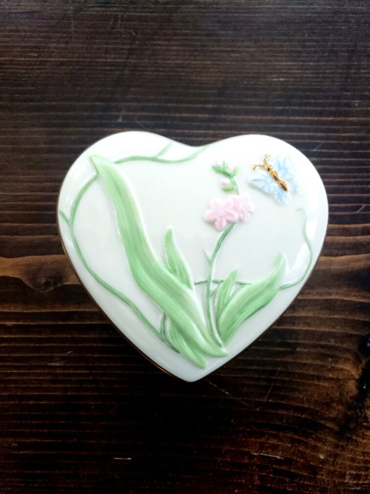 Lenox Heart Trinket Box W/heart Necklace, Lenox Heart Shaped Jewelry ...