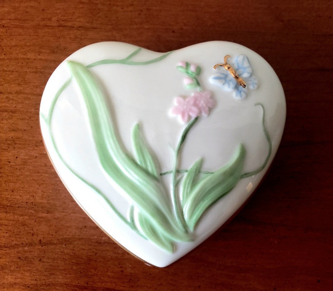 Lenox Heart Trinket Box W/heart Necklace, Lenox Heart Shaped Jewelry ...