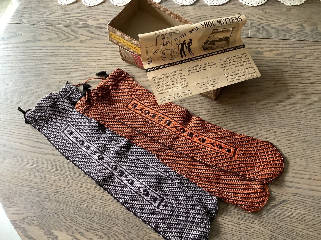 Vintage SHOE Mittens, Custom Knit Shoe Mittens, Product of Treinis ...
