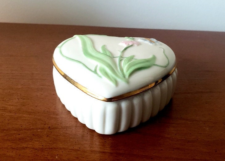 Lenox Heart Trinket Box W/heart Necklace, Lenox Heart Shaped Jewelry ...