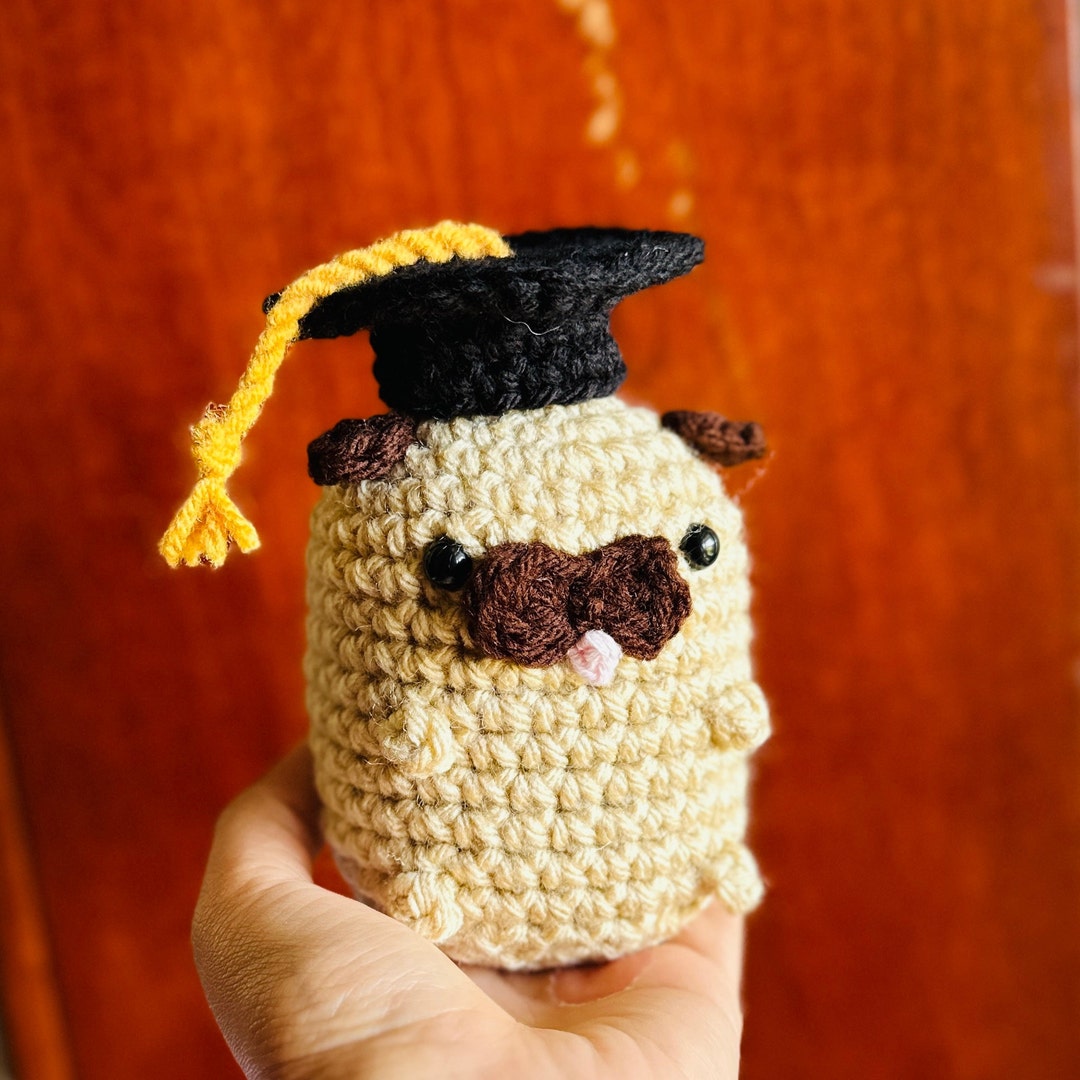 Pug Graduation Gift, Crochet Pug, Crochet Graduation Cap, Class of 2025 ...