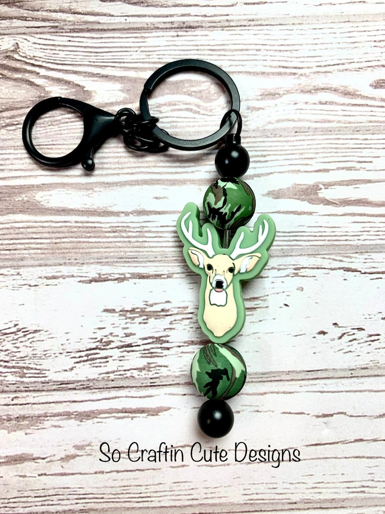 Green Deer Camouflage Key Chain, Silicon Beads Deer Keychain, Hunting ...