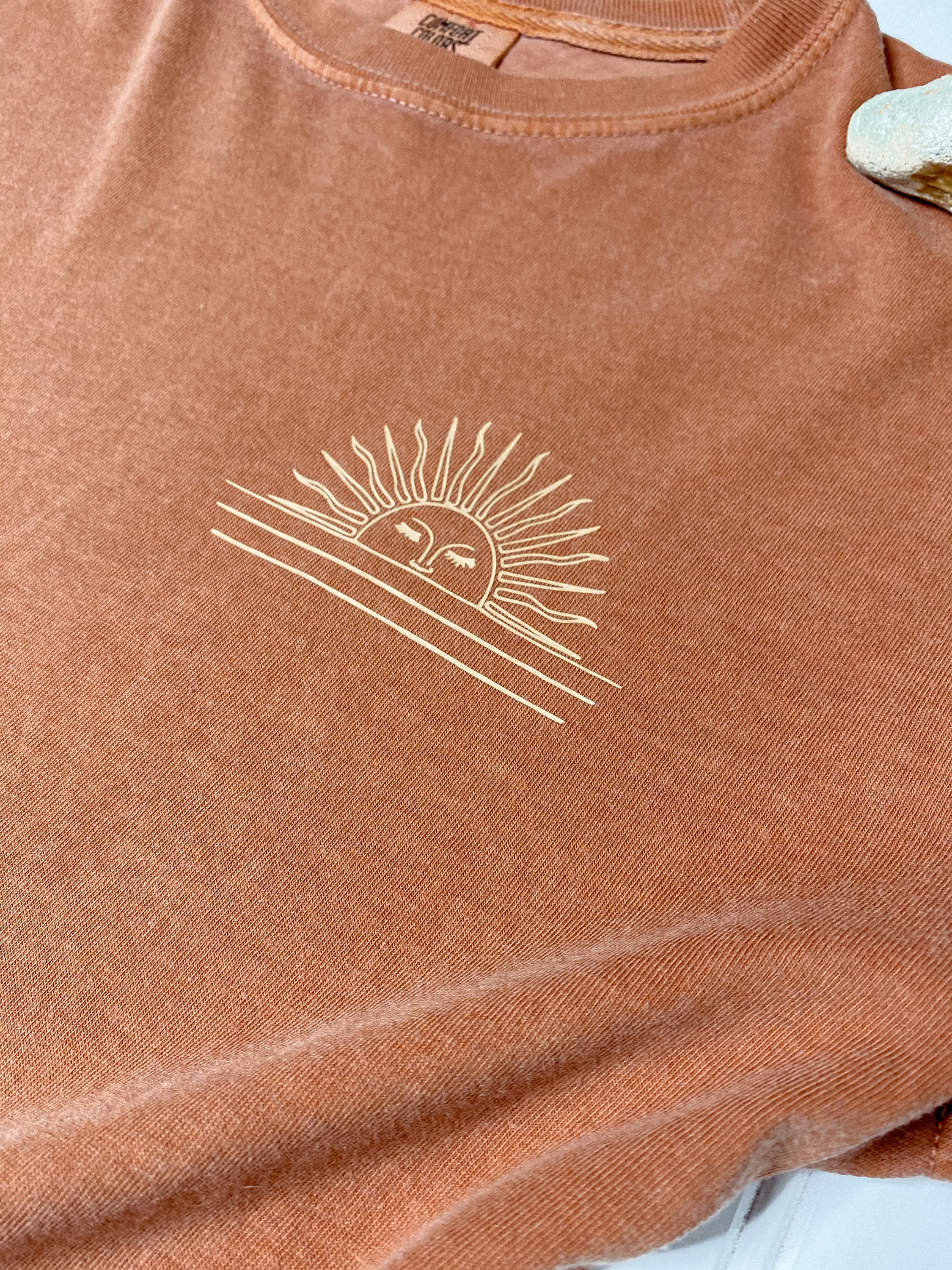 Celestial Sunset Shirt Beachy Shirt Sun T-shirt Surfer - Etsy