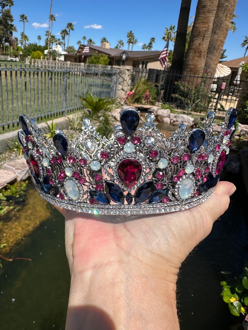 Stunning Full Crown. Bring Out the Queen in You - Etsy
