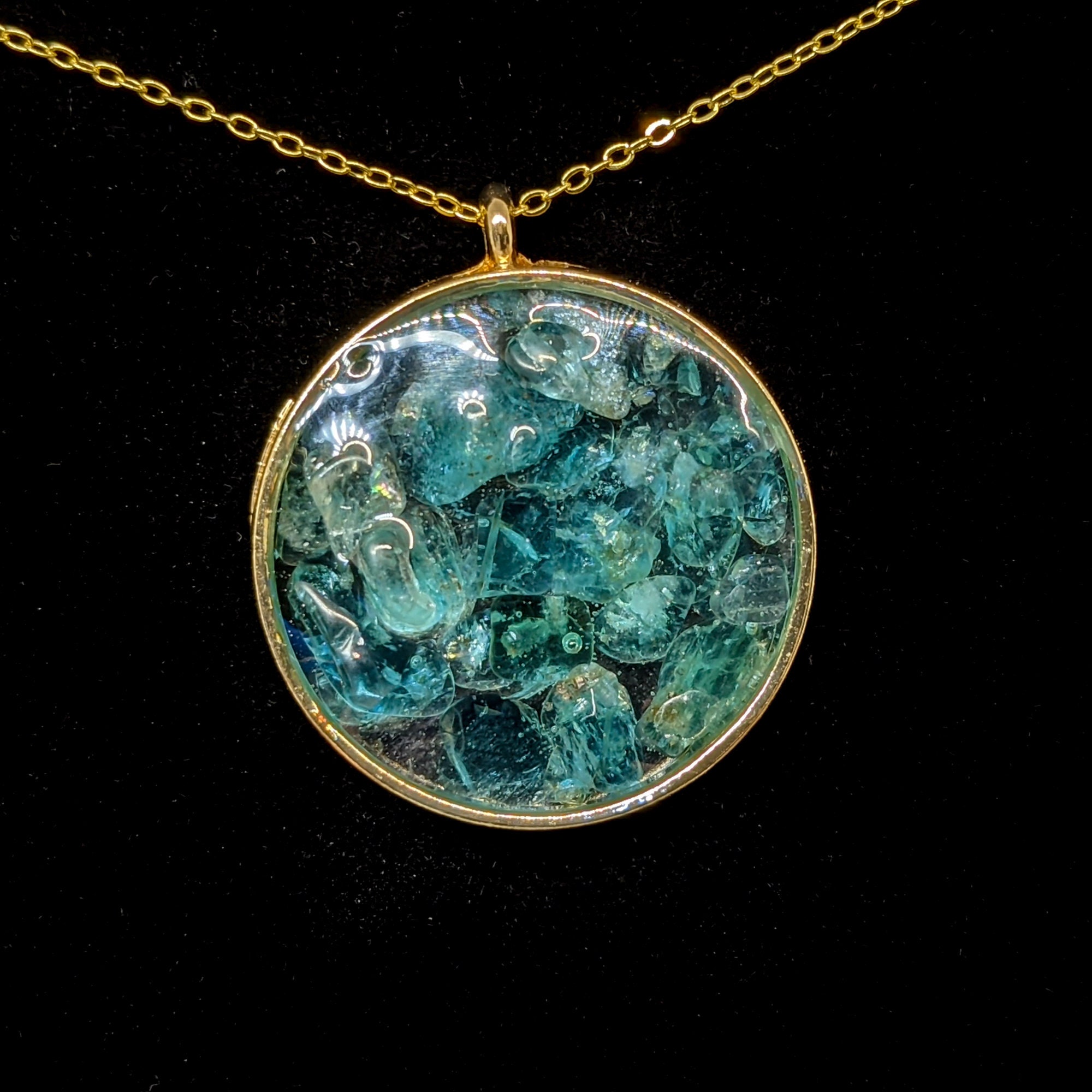 Gorgeous natural rock and raw crystal chips suspended in resin | Etsy