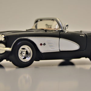 Chevrolet Corvette 1959 Model Car Scale 1/24 Diecast Car Collection ...