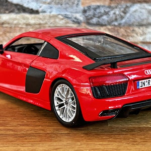 Audi R8 V10 Plus | Model Car | 1:24 Diecast Car | 1/24 Scale Model Car ...