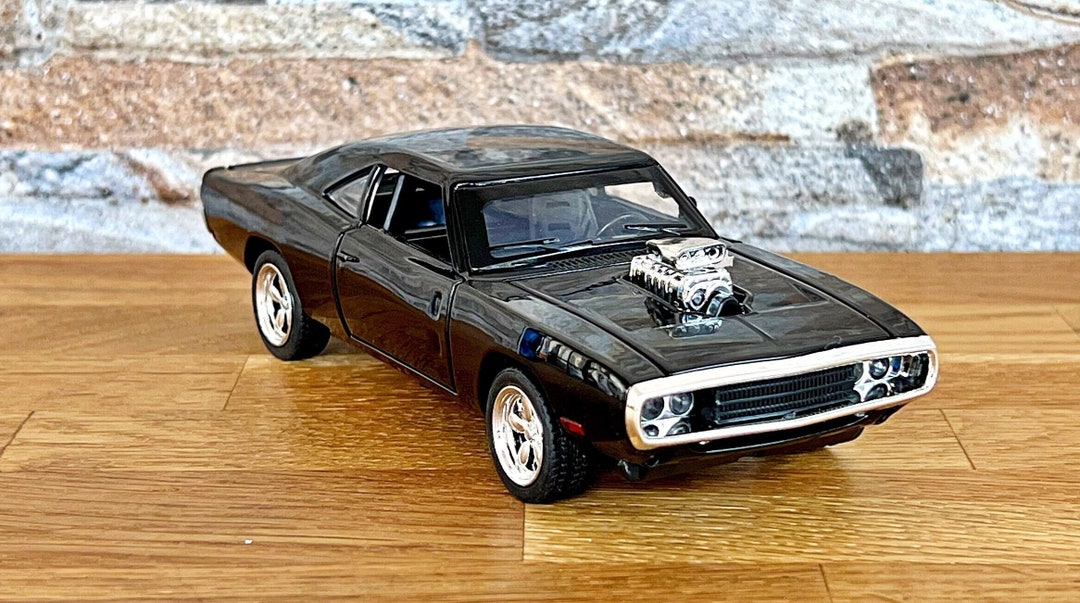 Dodge Charger R/T 1970 | Model Car | Die Cast Car | 1:24 Diecast Car ...