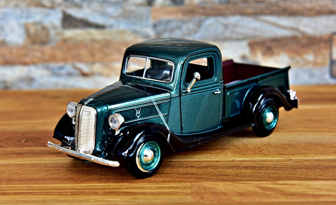 Ford Pickup 1937 | Vintage Model Car | Diecast Truck | 1/24 Scale Model ...
