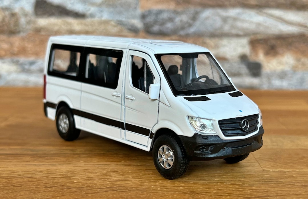 Mercedes Benz Sprinter Traveliner, Model Car, Diecast Car, 1/43 Scale ...