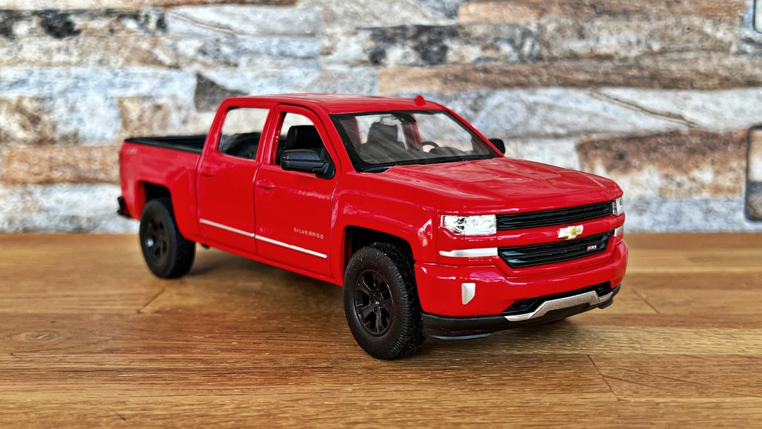 Chevrolet Silverado 2017 , Model Truck , 1/24 Diecast Truck, 1/24 Scale ...