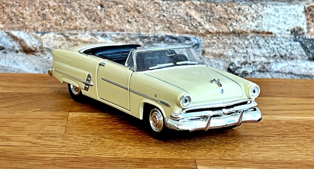 Ford Crestline Sunliner 1953 | Vintage Model Car | Diecast Car | Car ...