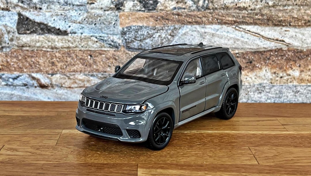 Jeep Grand Cherokee Trackhawk , Model Car, Diecast Car, 1/32 Scale ...