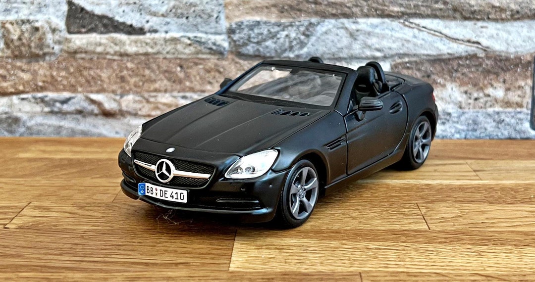 Mercedes Benz SLK Cabrio | 1:24 Scale Model Car | Mercedes SLK | Matte ...