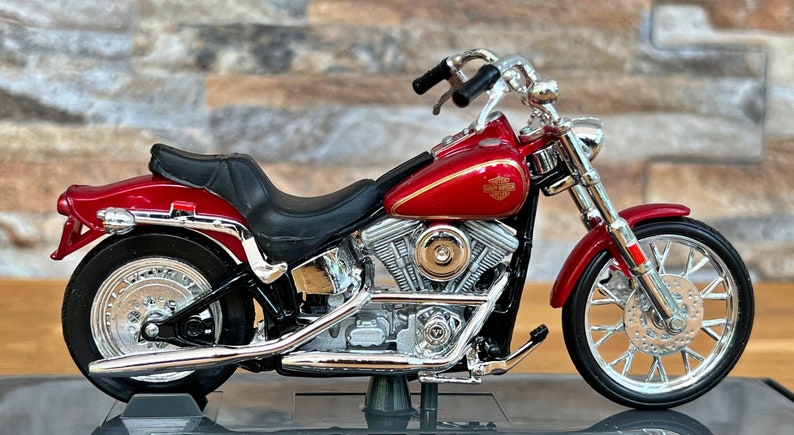 Harley Davidson 1984 FXST Softail Scale 1/18 Model | Etsy