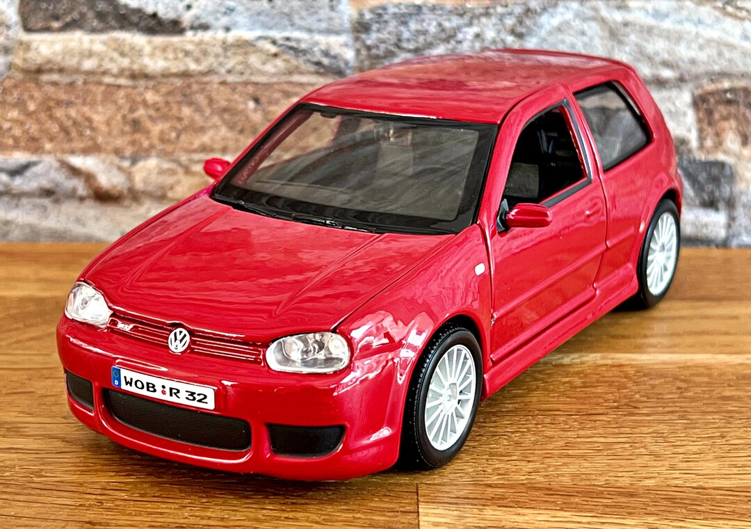 Volkswagen Golf R32 | Model Car | Diecast Car | 1/24 Scale Model Car ...