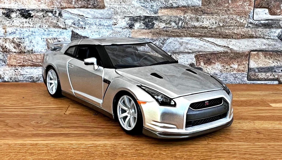 Nissan GT-R 2009, Model Car, Diecast Car, 1/18 Scale Model Car, Car ...