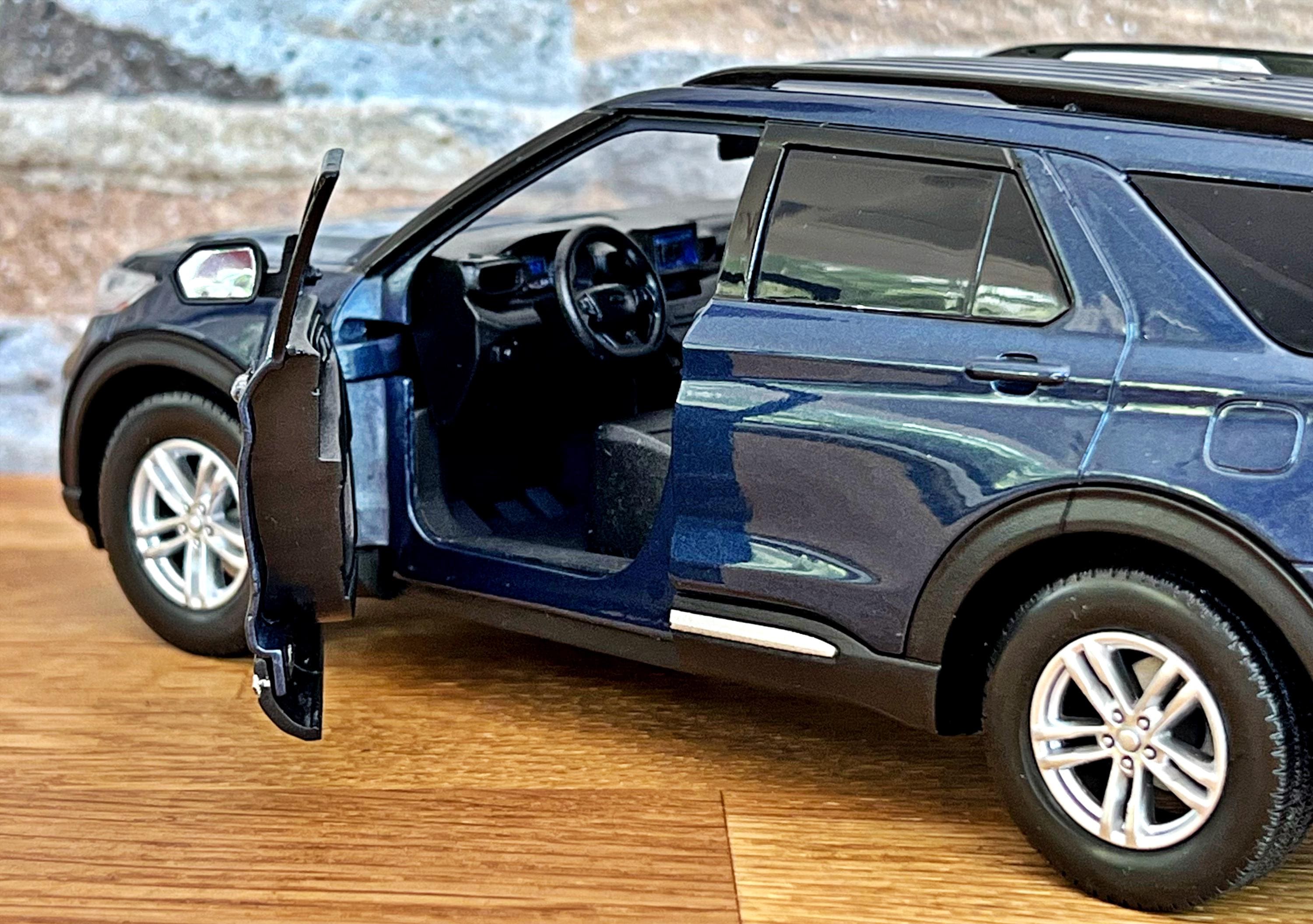 Ford Explorer XLT 2022 | Model Car | 1/24 Diecast Car | 1/24 Scale ...