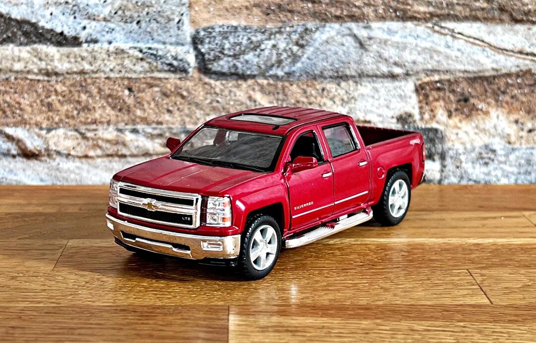 Chevrolet Silverado 2014 , 1/46 Scale Diecast Model Pickup , Die Cast ...