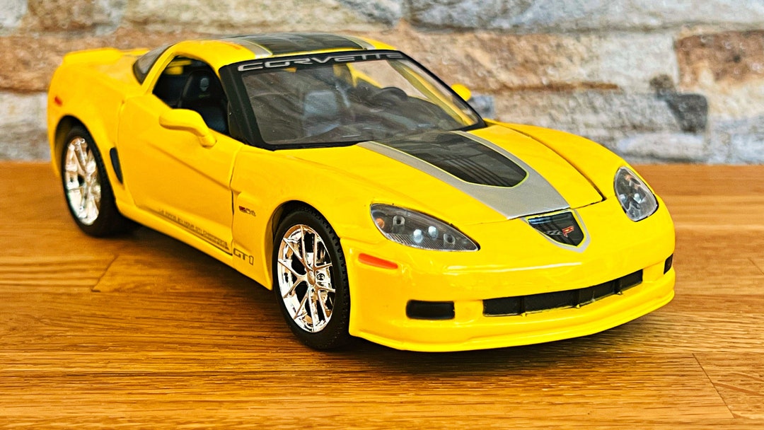 Corvette Z06 GT1 2009 Commemorative Edition | 1/24 Scale Model Car ...