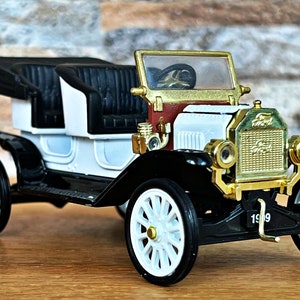 1909 Ford Model T Tourabout, Model Car, Vintage Diecast Car, 1/32 Scale ...