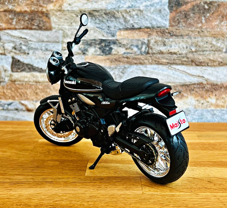 Kawasaki Z900RS , Scale 1/12 Diecast Model Motorcycle, 1/12 Die Cast ...