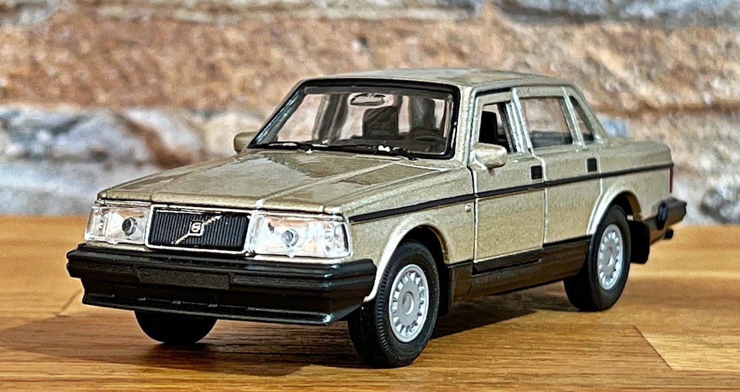 Volvo 240 GL , Model Car, 1/36 Scale Diecast Car, 1:36 Vintage Model ...