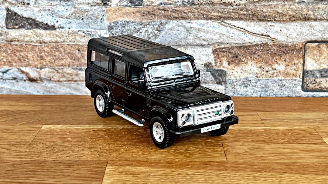 Land Rover Defender , Model Car, 1/32 Diecast Car, 1/32 Scale Model Car ...