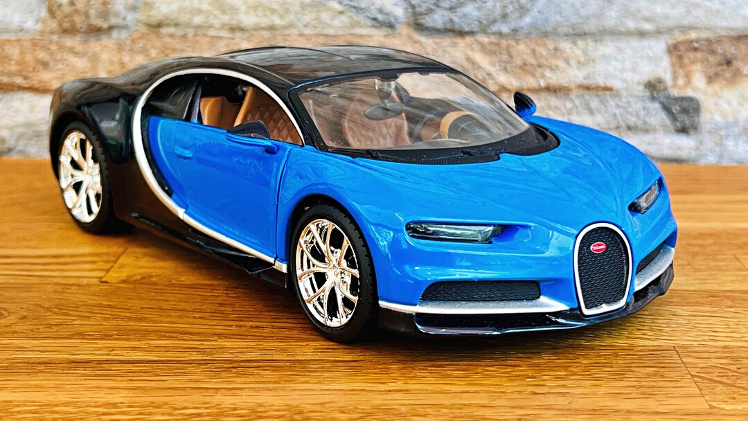 BUGATTI Chiron , Model Car, Scale 1/24, 1/24 Diecast Collectible Item ...