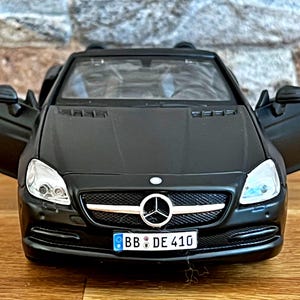 Mercedes Benz SLK Cabrio | 1:24 Scale Model Car | Mercedes SLK | Matte ...
