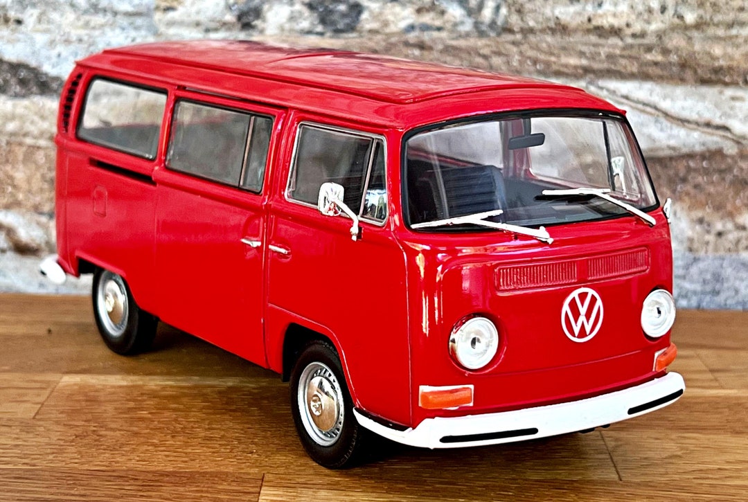 Volkswagen T2 Bus 1972 | Diecast Car | Model Car | 1/24 Scale Model ...