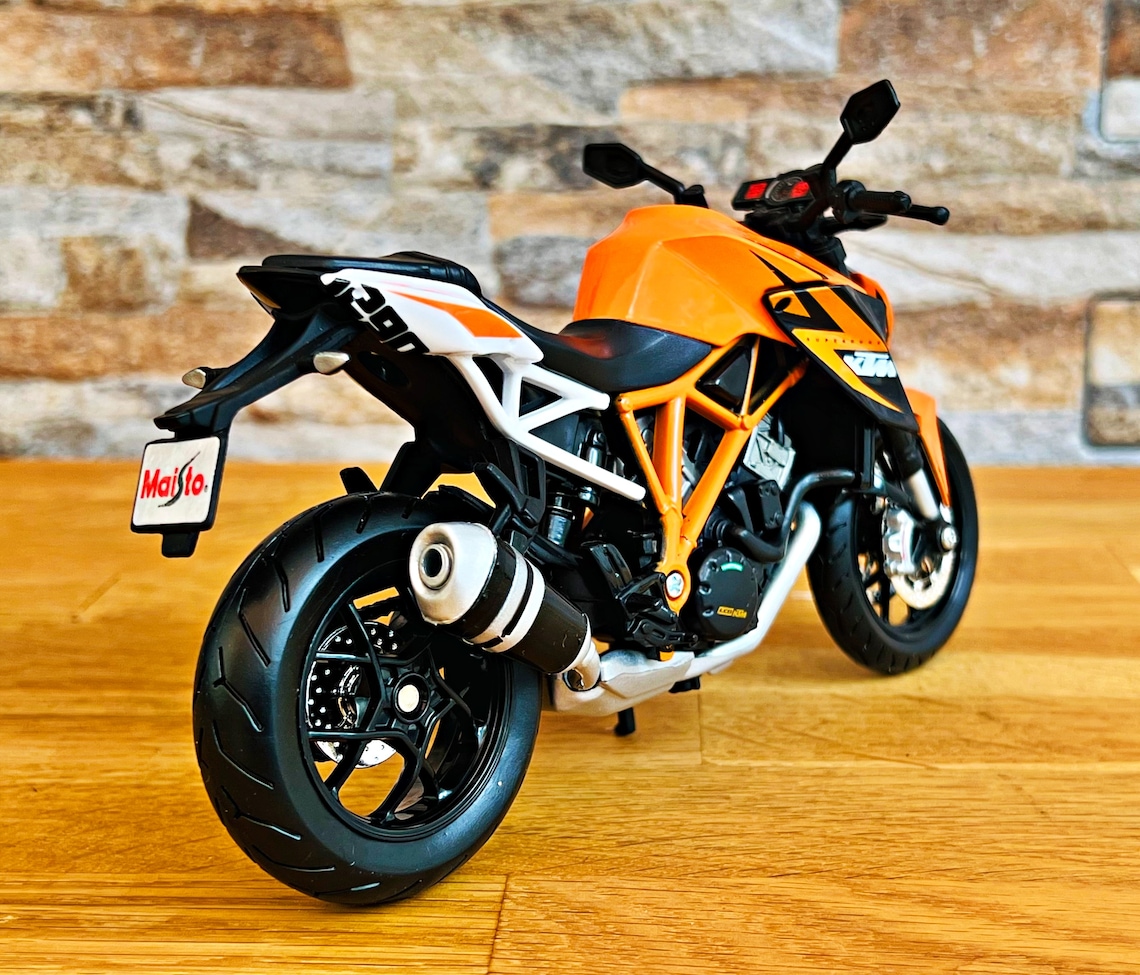 KTM 1290 Super Duke R , Scale 1/12 Diecast Model Motorcycle, 1/12 Die ...