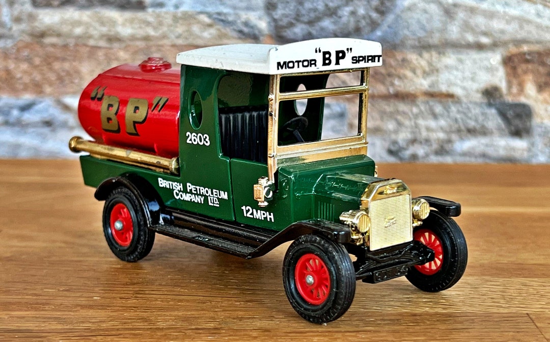 1912 Model T Ford Tanker, Vintage Diecast Car, 1/35 Scale, Metal Truck ...